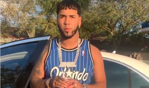 La cadena de oro de Anuel AA