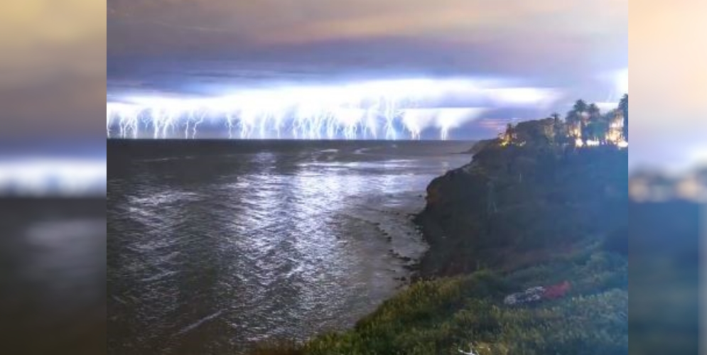 Tormenta de rayos en California, Estados Unidos