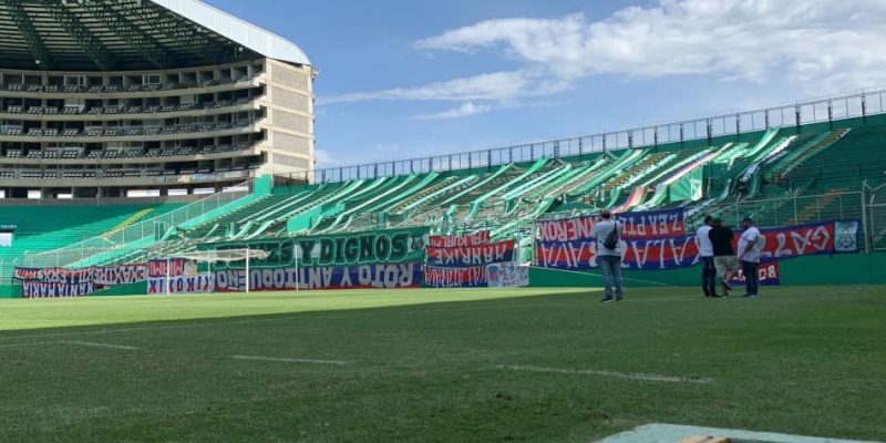 Polémica en el Cali por exhibición de 'trapos' robados al Medellín