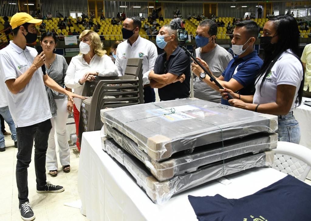 La Comuna 15 se 'pone las pilas' en emprendimiento gracias a la ...