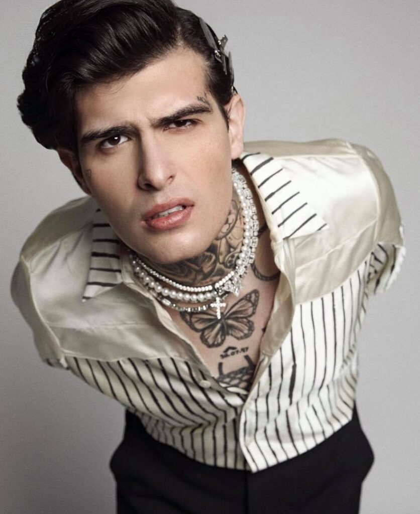 Adriel Favela es el nuevo rey de la música mexicana