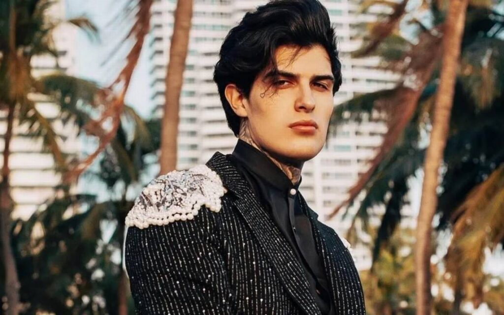 Adriel Favela es el nuevo rey de la música mexicana