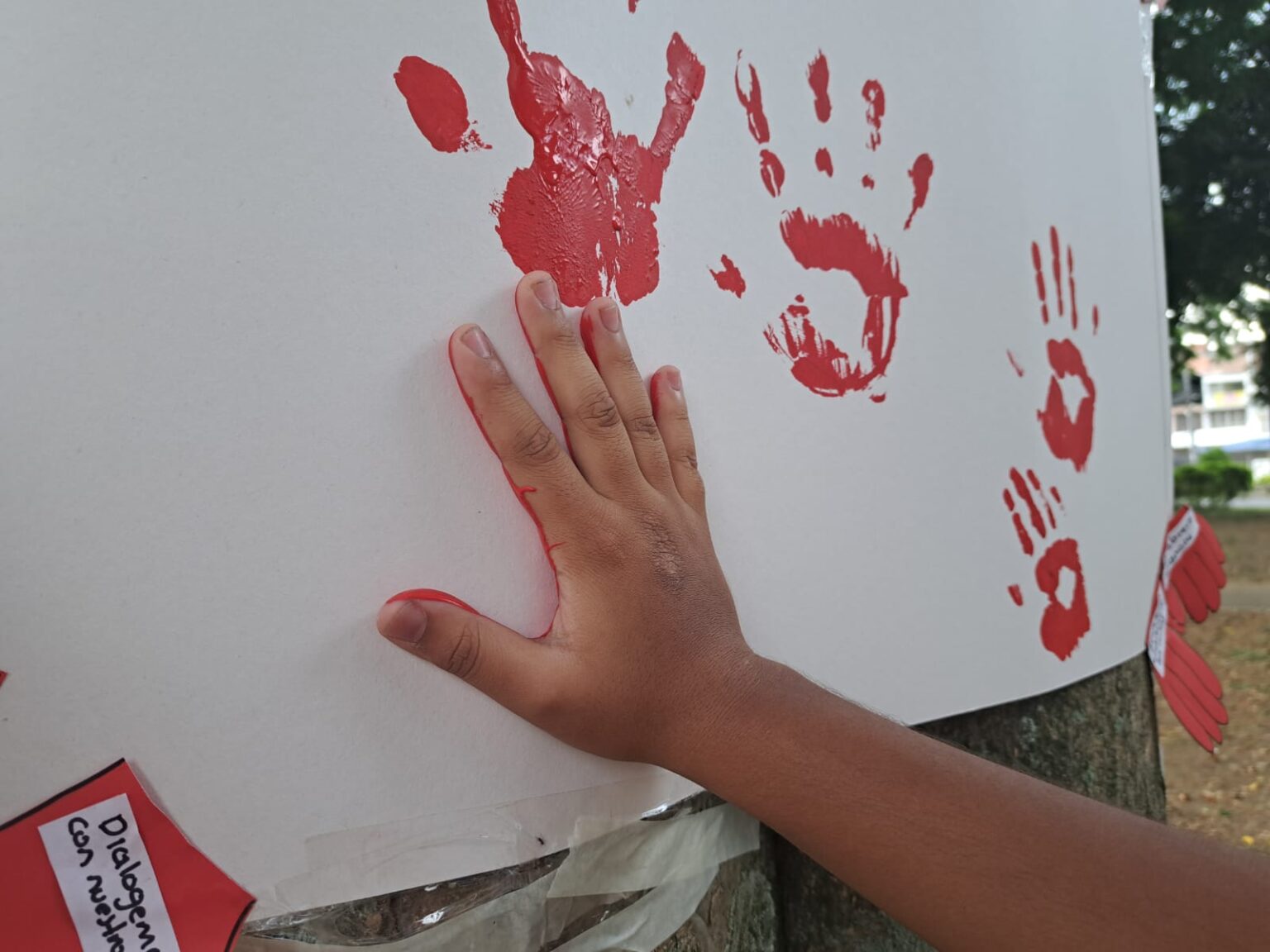 ¿Por qué se conmemora el día de las manos rojas este domingo?