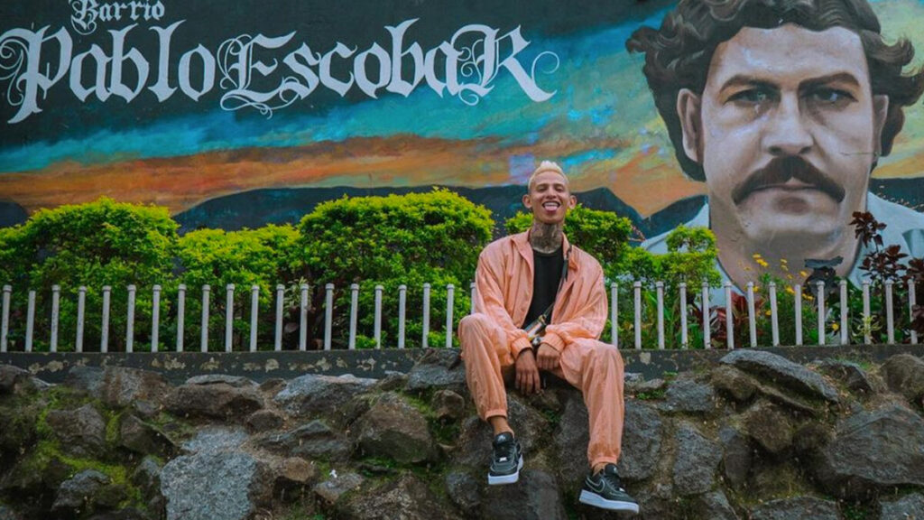 Los memes dejó el diminuto traje que usó La Liendra