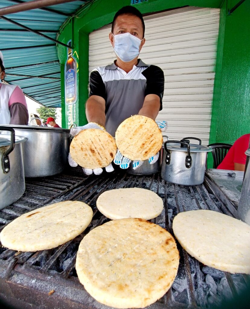 La arepa ‘le huye’ al desayuno de los caleños