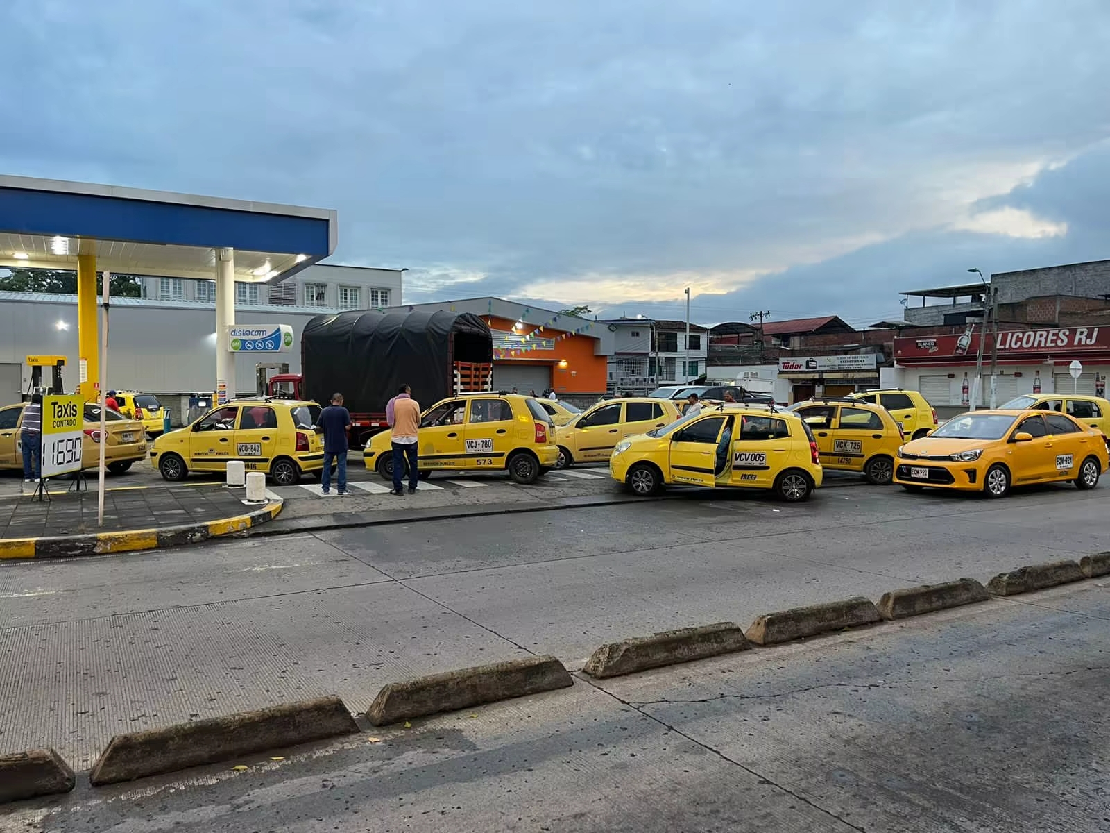 Cali en incertidumbre: escasez de gas vehicular pone en riesgo el ...